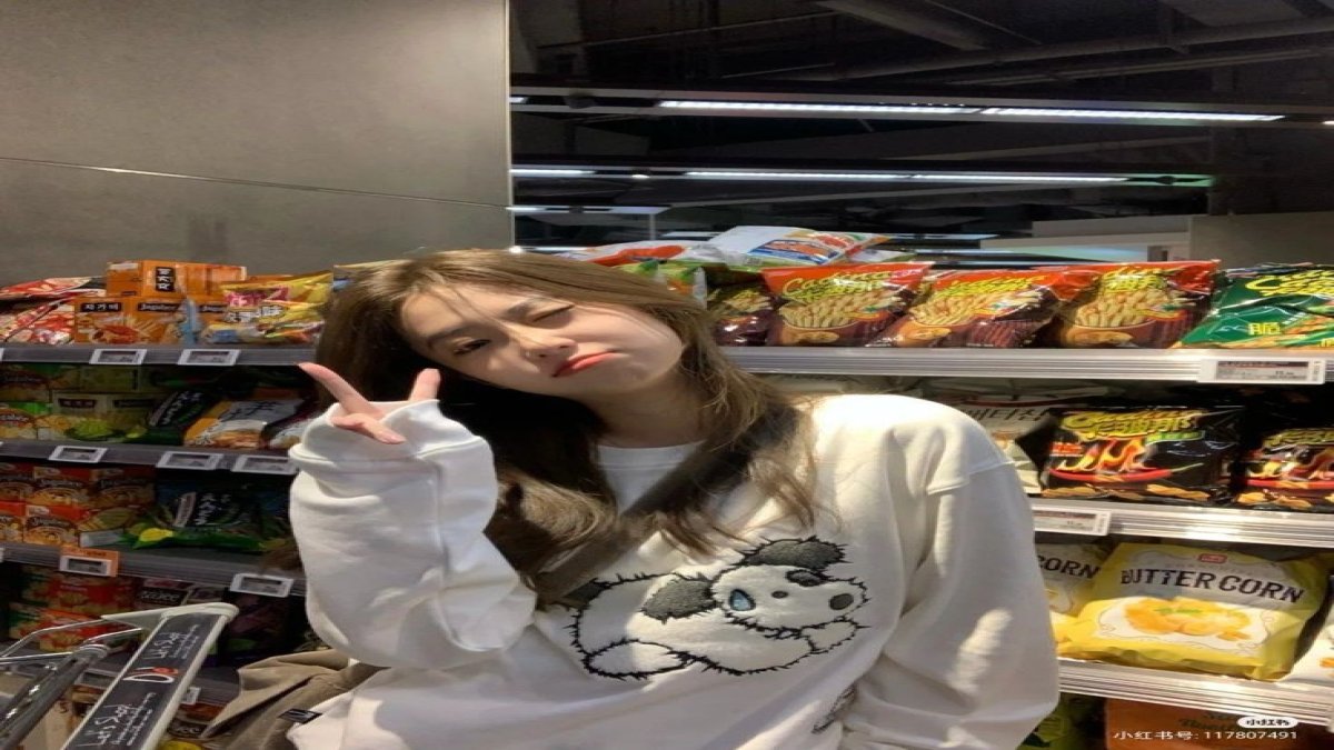 ∞⁻)헐.... When you're a celebrity in IG ⋆｡˚ ☁︎ ˚｡⋆｡ 🩹 - Quiz.Postjung.com