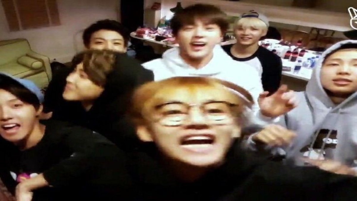 คุณจะเป็นพี่สตาฟให้ใครใน bts - Quiz.Postjung.com